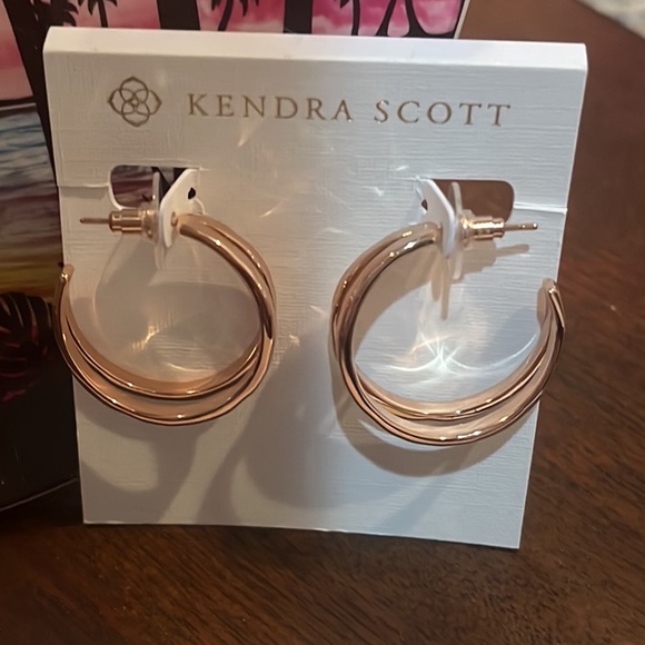 Kendra Scott | Jewelry | Kendra Scott Zorte Spt Hoop Rsg New With Tag ...